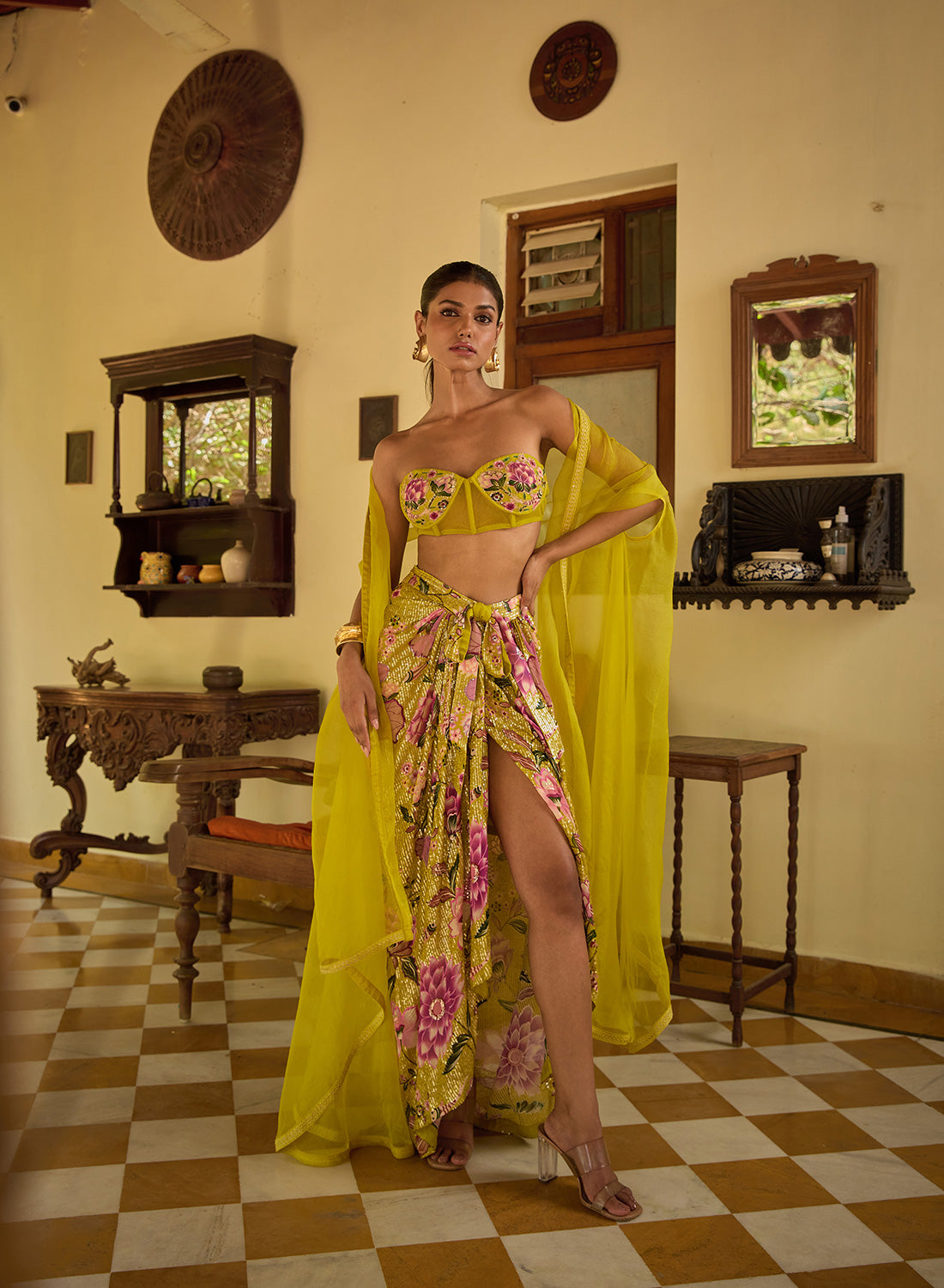 Anisha Sequence Cape Set